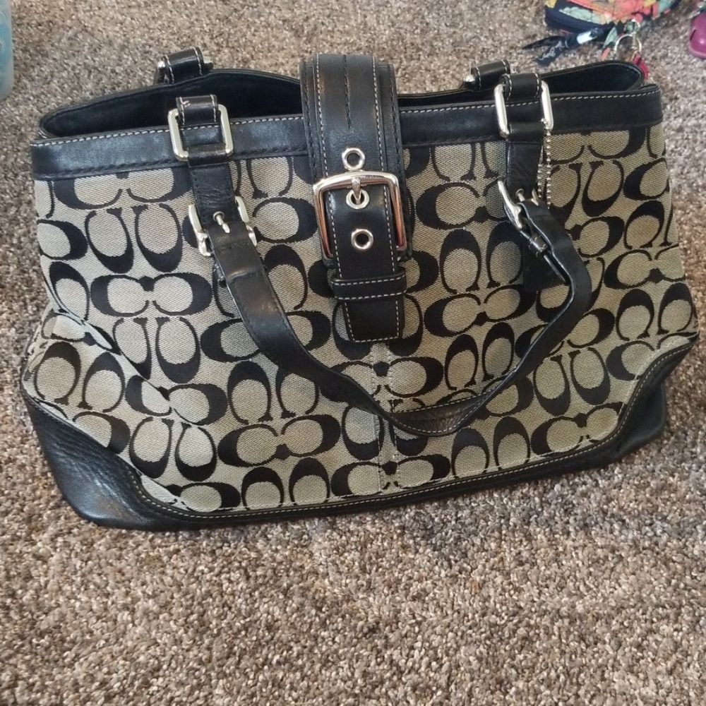 Coach Hampton Black Signature Satchel - Gem